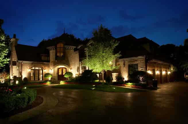 How to Choose the Perfect Outdoor Lighting Fixtures for Your Home